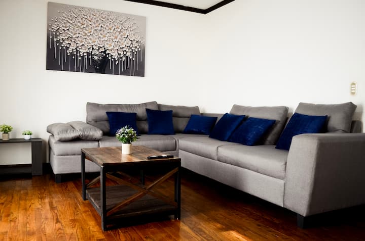 Lovely 3-bedroom Home 1 Min To Metropolitan + Park - San Pedro Garza García
