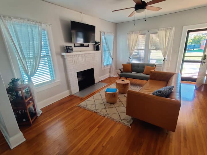 Cozy 2br Retreat Between Orlando & Tampa - Lakeland, FL