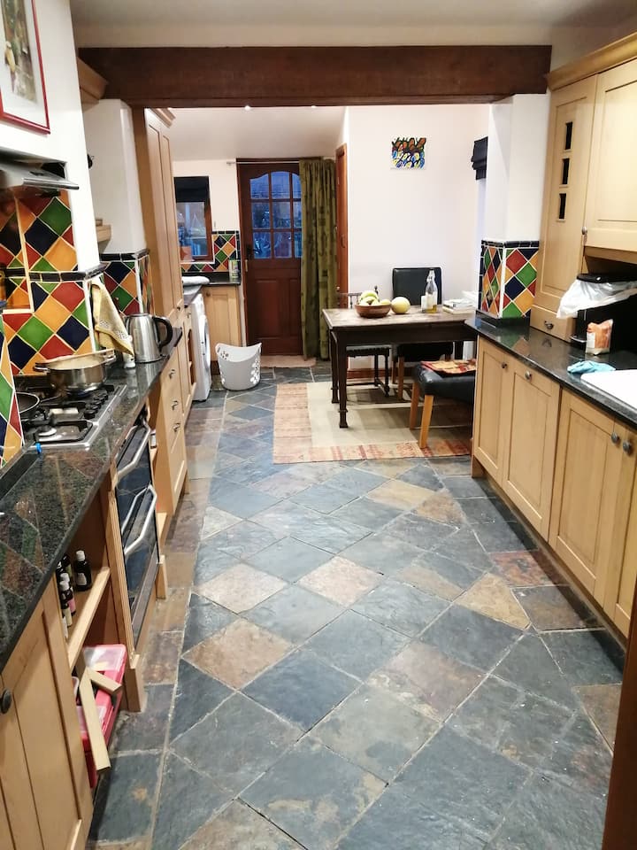 Double Bedroom Room To Let. - Hereford