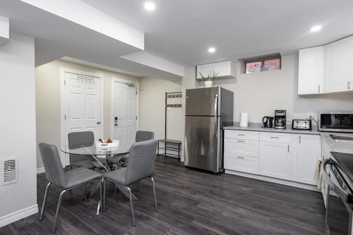 Private Basement Apartment - Ajax