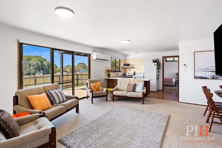 Retro Rita House Sleeps 7 - Phillip Island