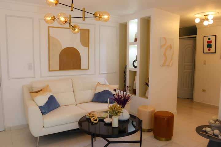 Confortable Casa En Sto Dgo Este - República Dominicana