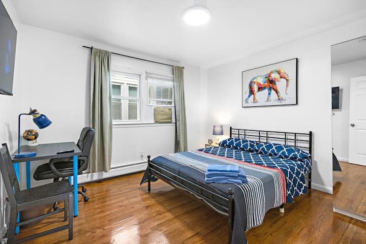 Private Room/wifi/workspace/grove/newprt Pathtrain - Manhattan, NY