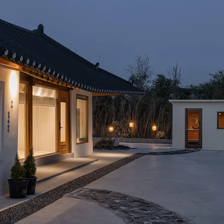 Busan House Vacation Rentals - Busan, South Korea | Airbnb