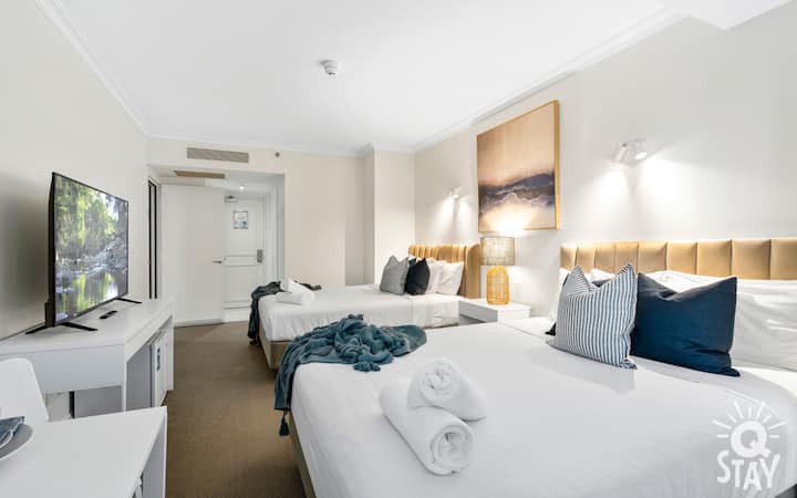 Legends Hotel Twin Unit - Q Stay - Surfers Paradise