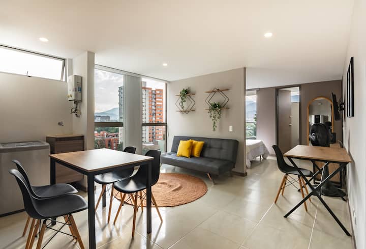 Prime Location! Apartment  Near Metro 1004 - Medellín