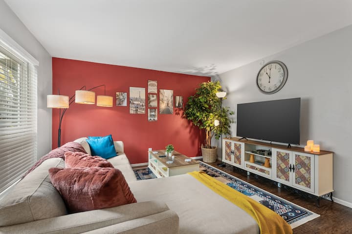 Intimate 2bd:tcu Walkable, Heartwarming & Spacious - Westover Hills, TX