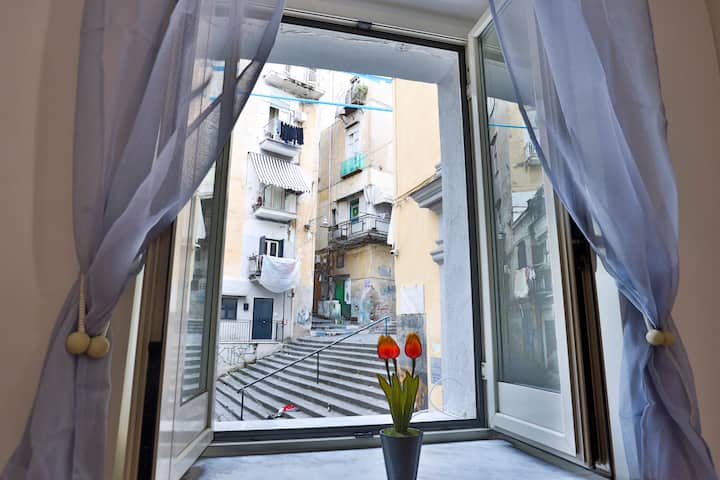 In The Heart Of Naples - Porta Medina Apartment X8 - Naples