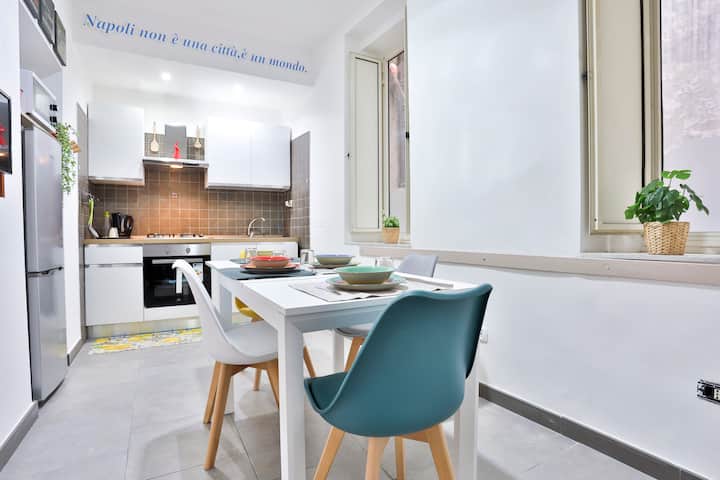 In The Heart Of Naples - Porta Medina Apartment X8 - 那不勒斯