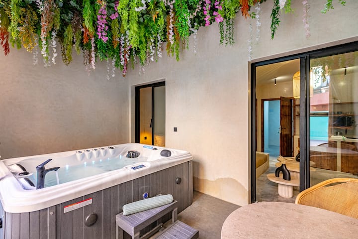 Suite De Luxe + Jacuzzi à Gueliz - Marrakech