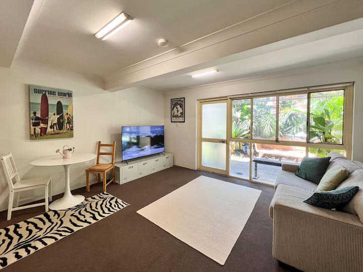 One Bed Apartment With Patio! - Bondi Beach