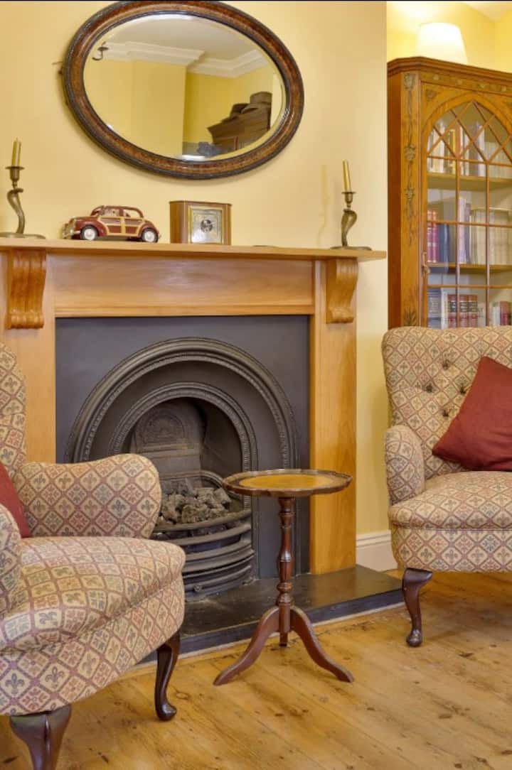 Windsor/legoland/ascot Charming 3br Home In Centre - 윈저