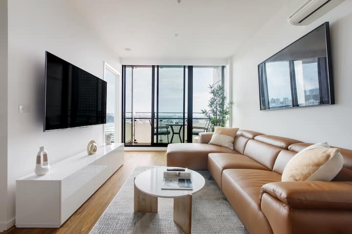 Clarke Contemporary—southbank Skyline Dreams - Williamstown