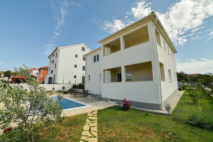 Holiday Mb 3bd - Rogoznica