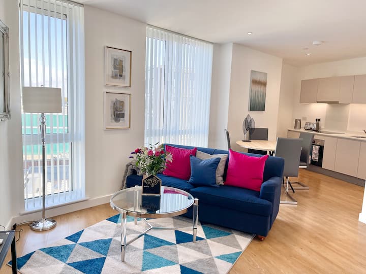 Urban Gateway Apartment - Bracknell