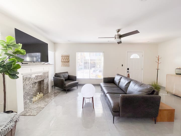 Central Charm In Hillcrest Near Scripps Mercy - San Diego, CA