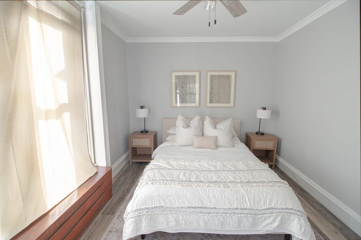 Downtown Saratoga Apartment - 2 Beds / 1 Bath - Saratoga Springs, NY