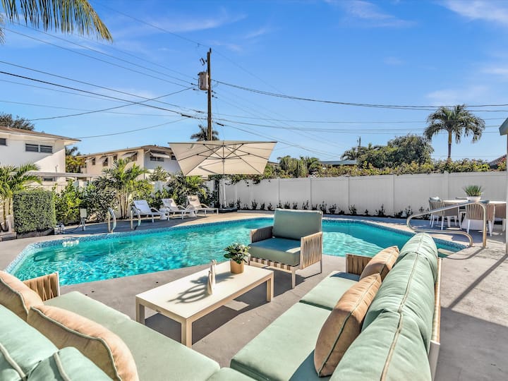 A Luxe Retreat In Paradise - Hollywood, FL