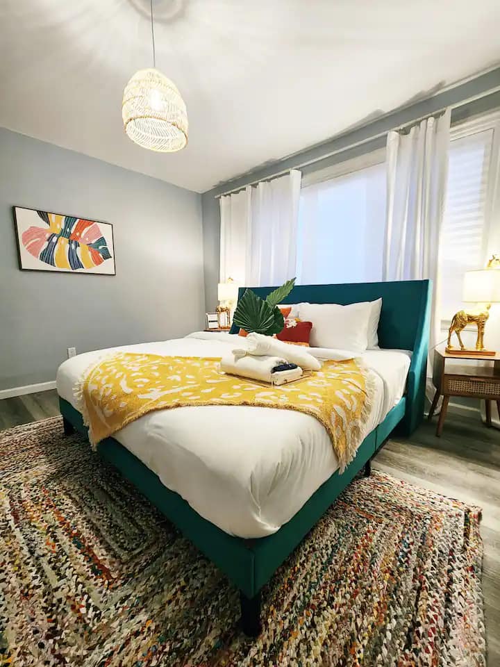 Beauty In The Land Luxury+king Bed+laundry - Cleveland, OH