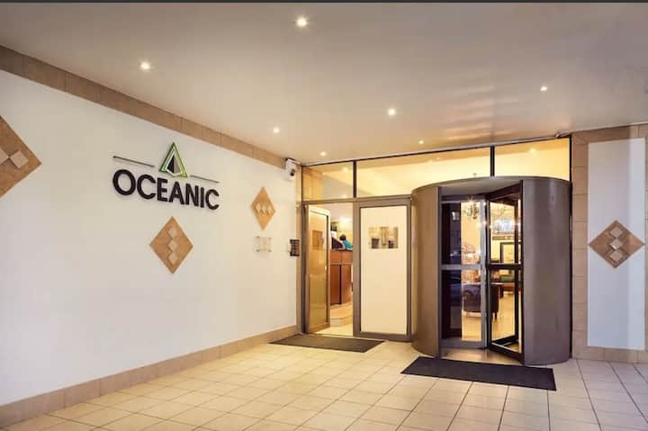 Cia's Seaside Serenity @ Oceanic Unit 36 - Durban