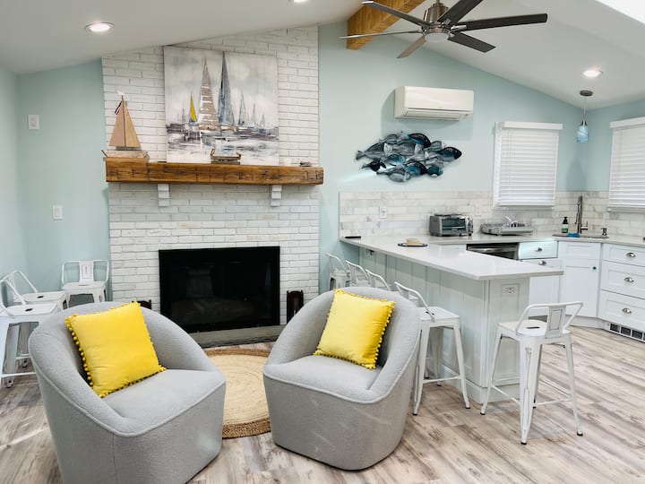 Coastal Hideaway - Newly Renovated In Charlestown - Charlestown, RI