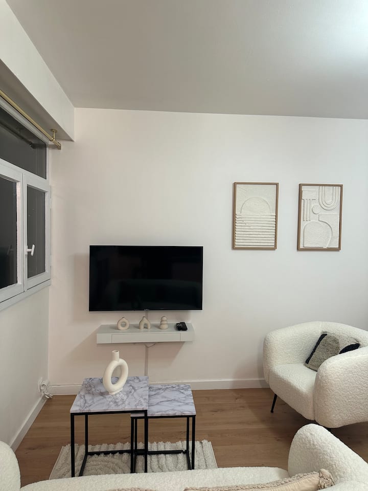 Cosy Proche Paris ! - ibis Paris Orly Rungis