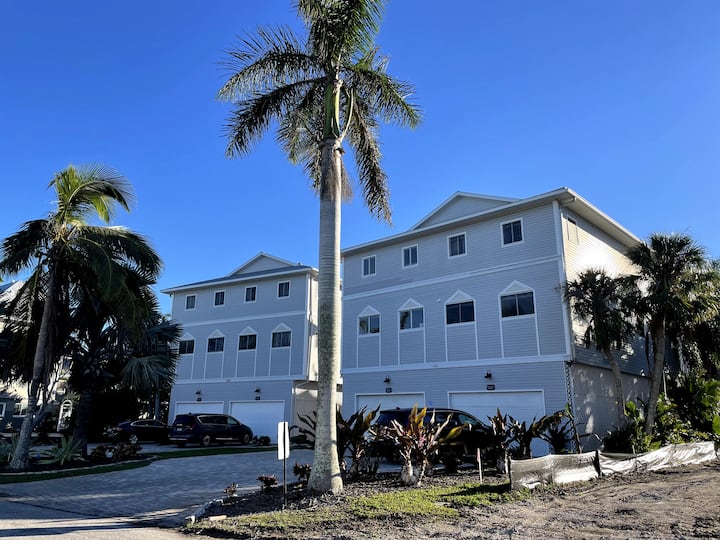 Beachwalk Townhouse, Siesta Key Beach - Siesta Key, FL