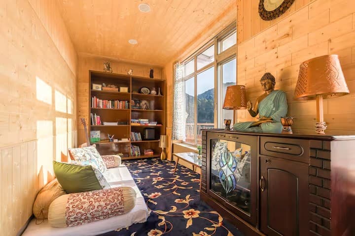 Serenya - Luxurious Phoenix Suite - Dalhousie