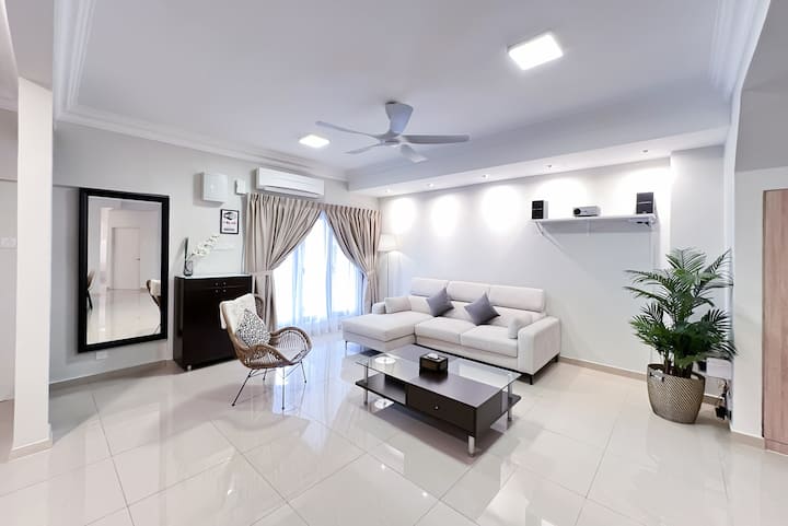 Puchong Ioi-landed -10 Pax-4bedrooms&3bathrooms - Subang Jaya