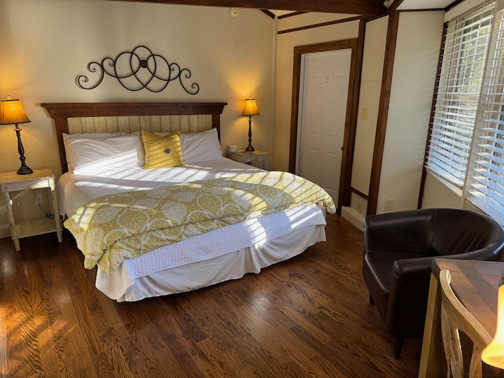 Turtleback Standard King - Sapphire, NC