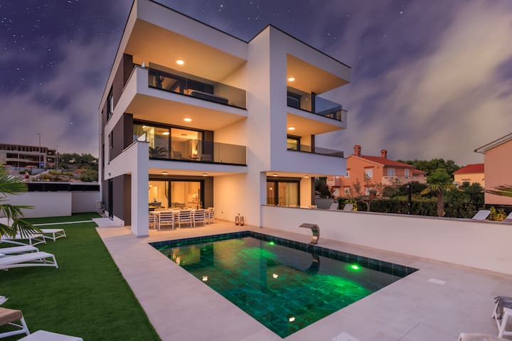 Villa- Pool,  Beach -Traveler Agency Krk - Id 2402 - Punat