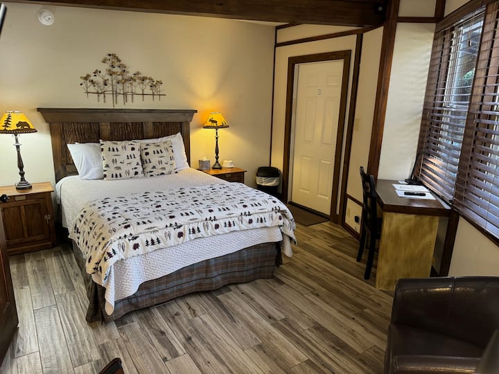 Mountain Life Standard Queen - Sapphire, NC