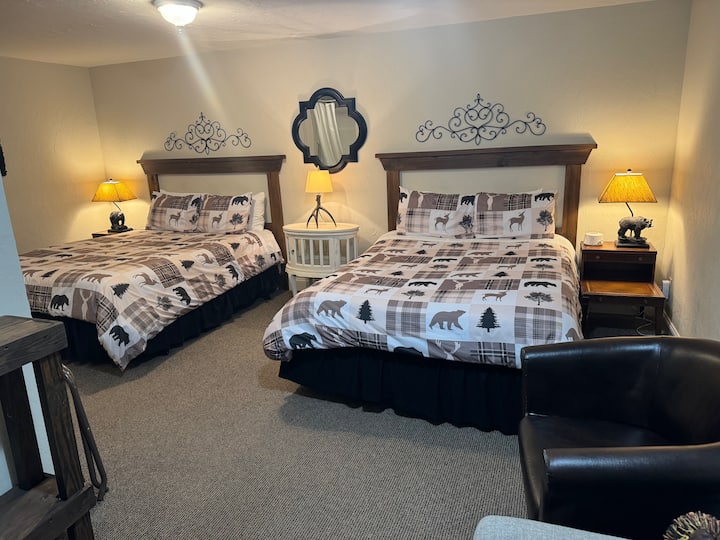 Two Queen Efficiency Apartment - Sapphire, NC