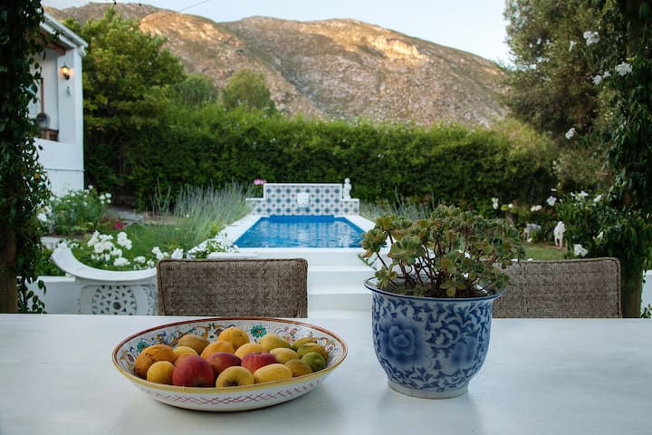 The Montagu Coach House - Deluxe King Room - Montagu