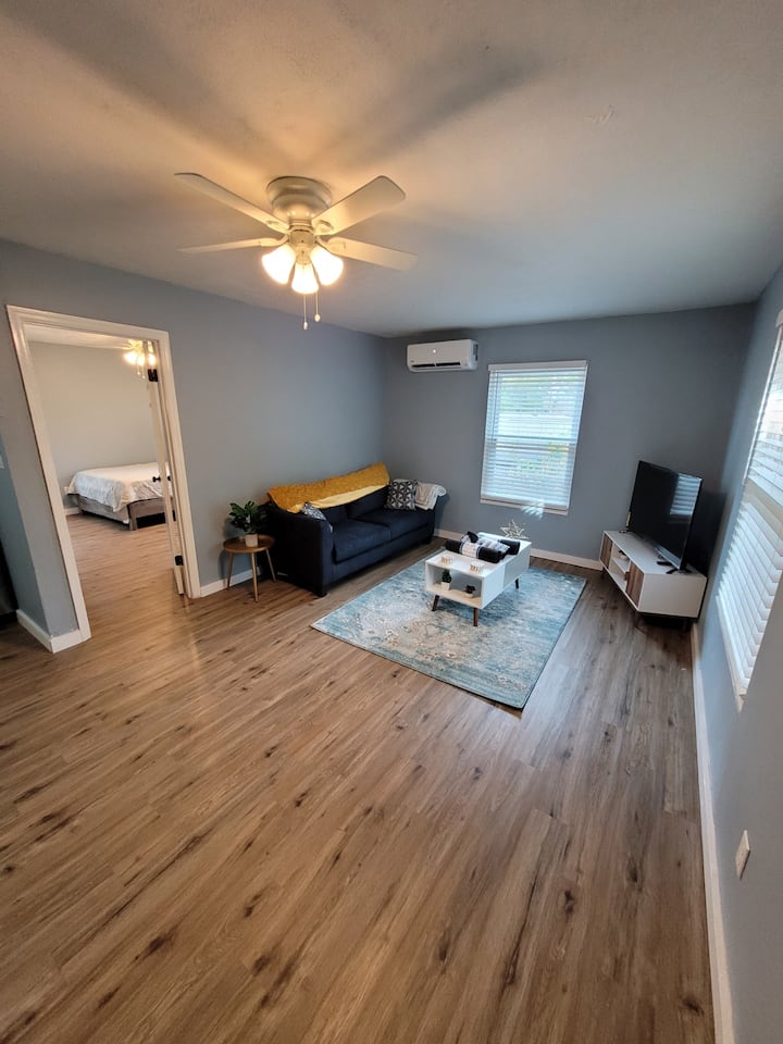 Tranquil Apartment - Tallahassee, FL