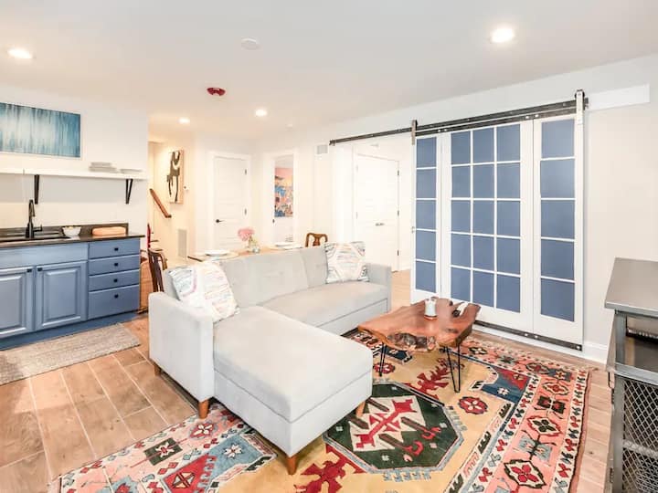 Island Downstairs Retreat - Charleston, SC