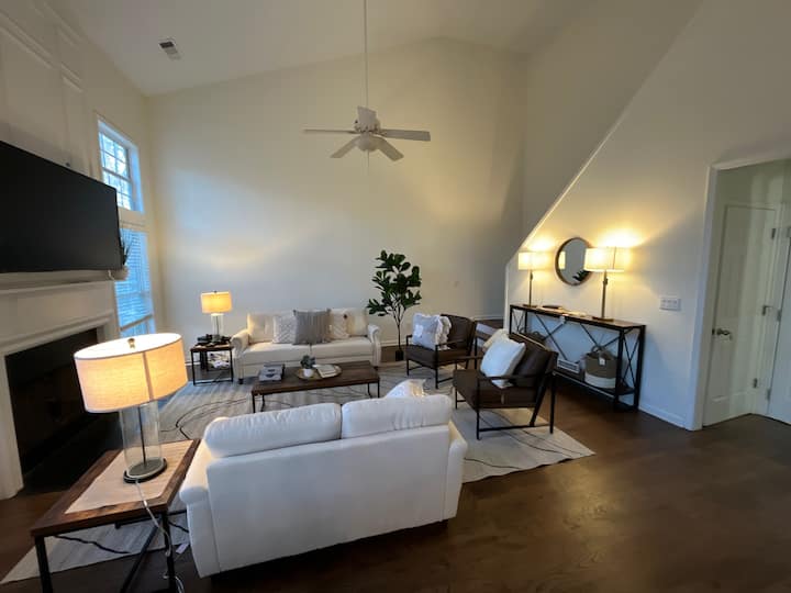 3 Bedrm/3 Bath House In Milton - Alpharetta, GA