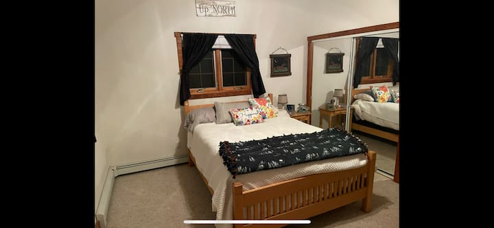 Idyllic Hotel-style Room On Lake - Eagle River, WI