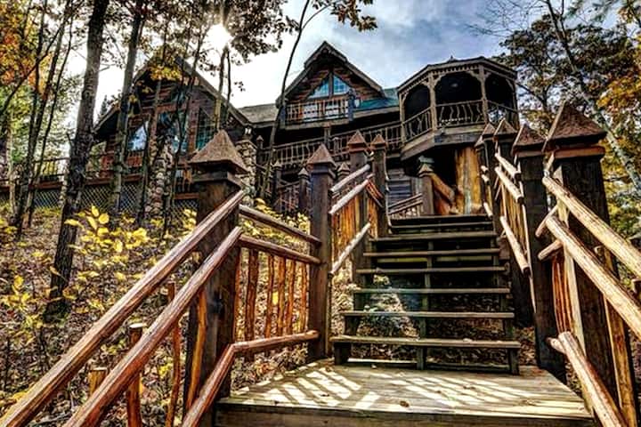 Idyllic Hotel-style Room On Lake - Eagle River, WI