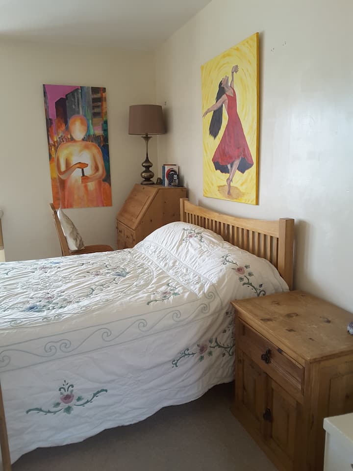 Room In Dorchester Large Sunny With Double Bed - Dorset
