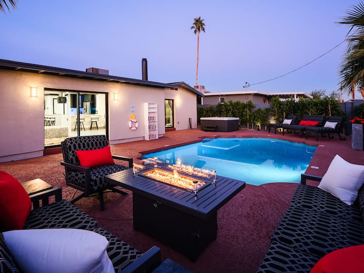 Modern Roose-pool-spa-fire Pit-yard Games + More! - 坦佩