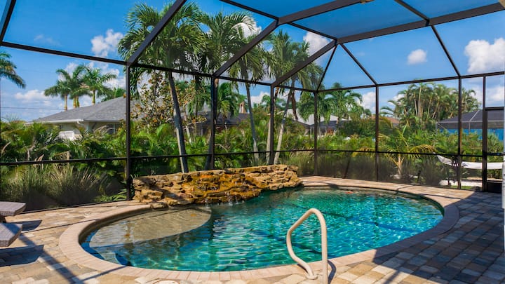Tropical Beach Oasis | Pool, Game Room, Fire Pit - Matlacha, FL