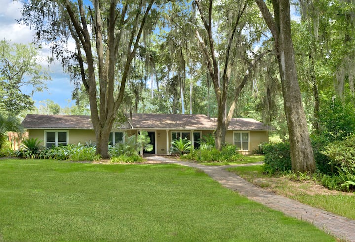 Hidden Lake Vacation Club - 게인즈빌