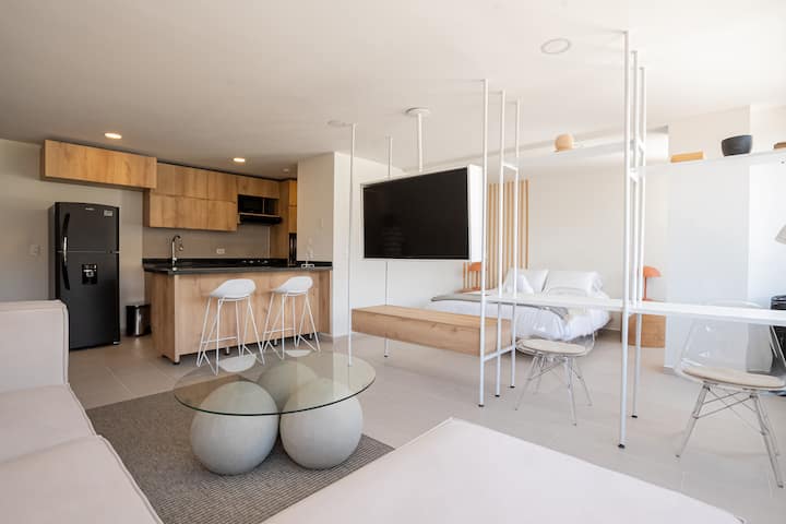 Elegant Apt In Laureles.the Best Area In Medellin - Medellín