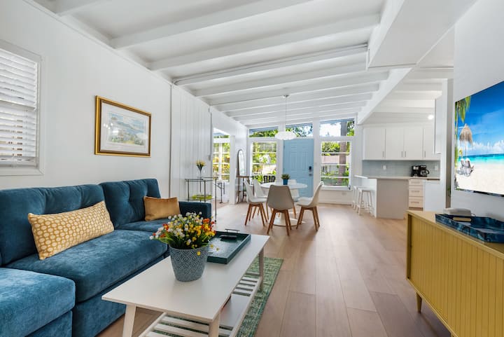 Mid-century Arlington Park Home - Sarasota, FL