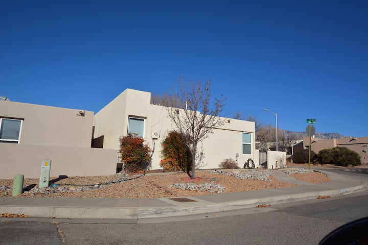 Parrot House - Albuquerque, NM