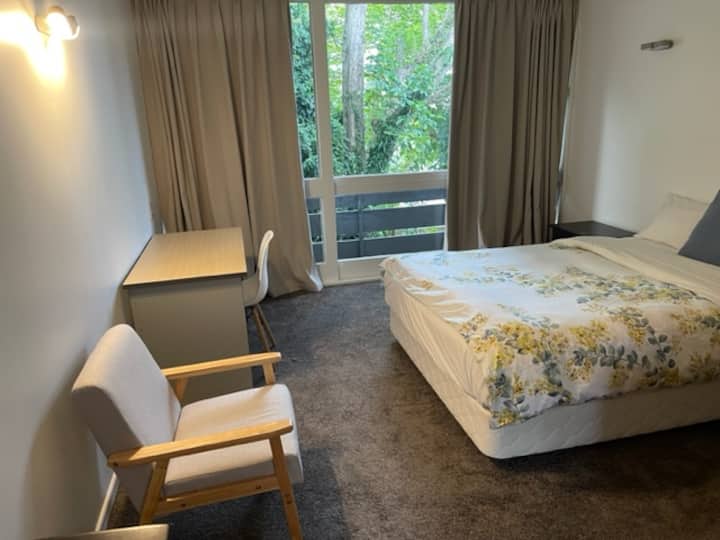 Garden Studio In Central Remuera - Auckland