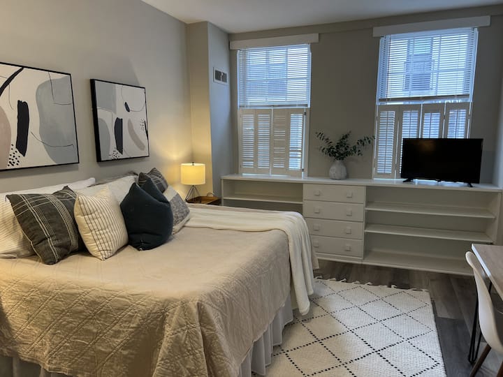 Studio Apartment In Mt. Vernon - Baltimore, MD