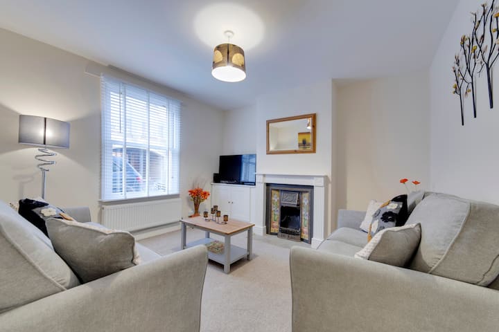 Modern & Spacious Terrace In Central Cambridge - Cambridge
