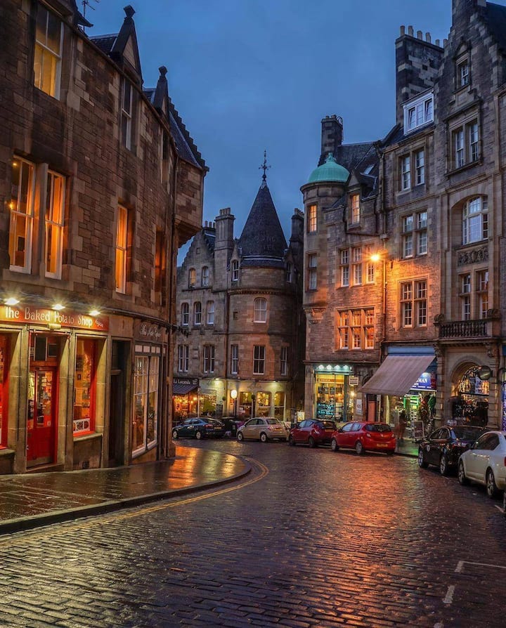 Magical Old Town 3-bedroom - Edinburgh